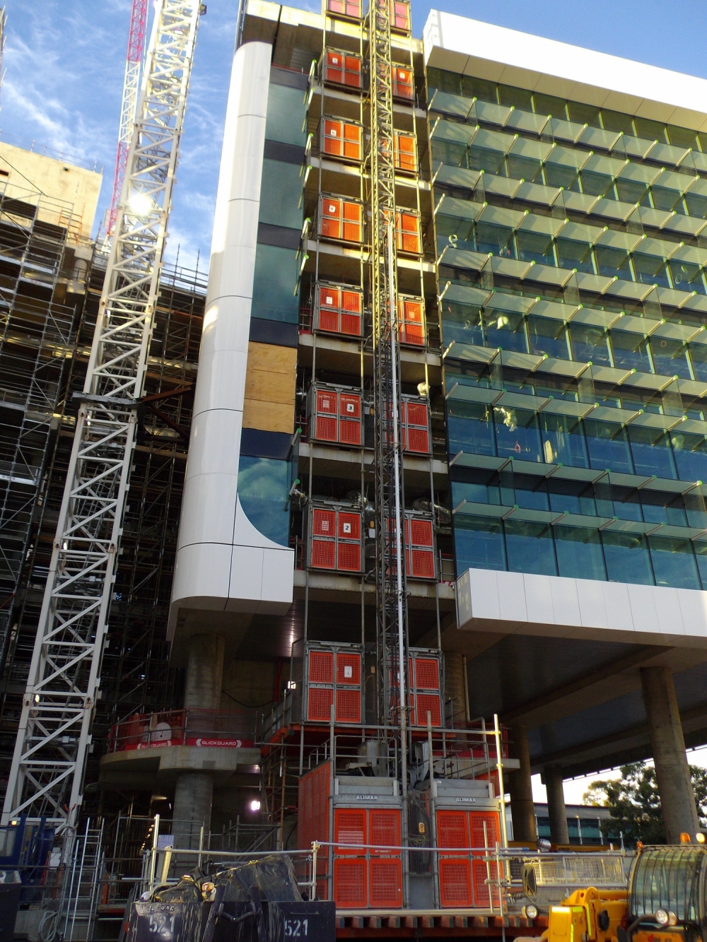 Perth's New Children's Hospital – Titan Cranes